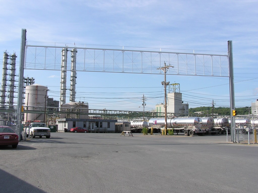 Security Gates for Refineries - CADdetails